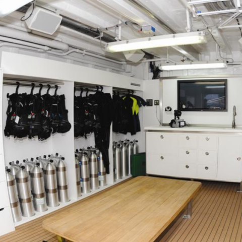 Dive Locker: LW Americas' Dive Equipment Storage Solutions